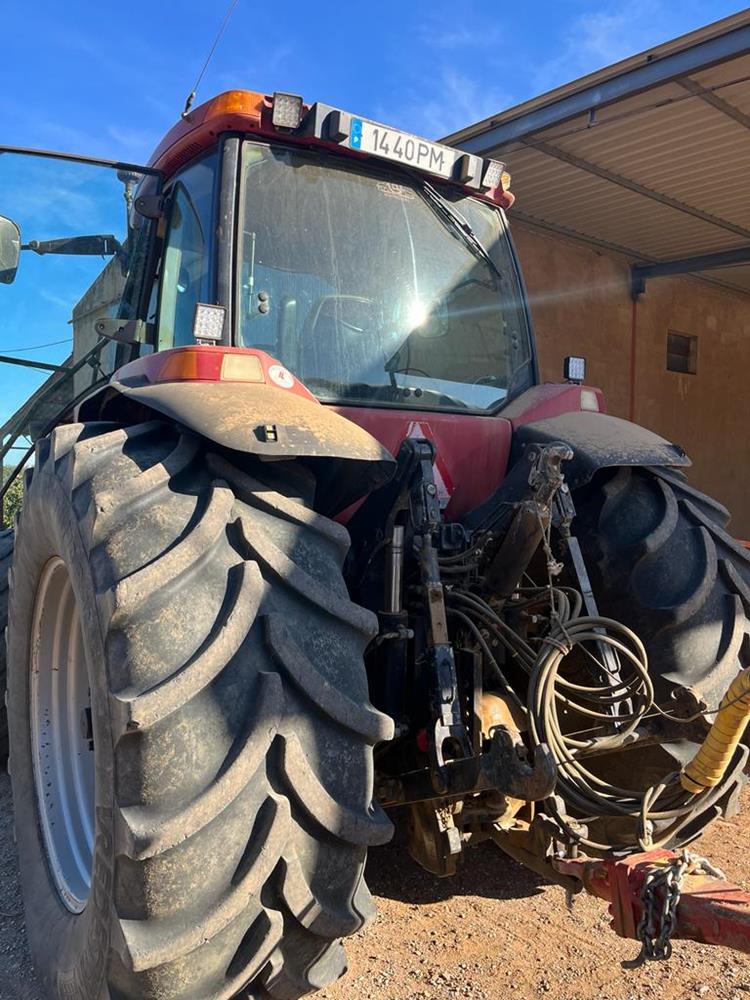 abolsamia - Trator convencional CASE MX220