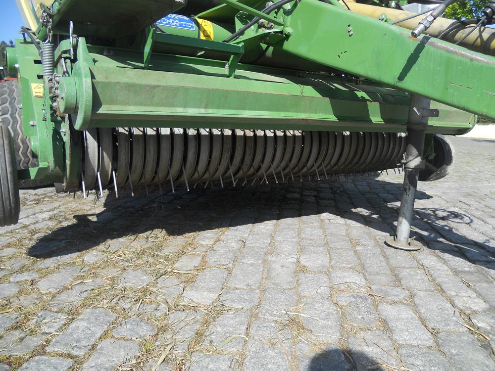 abolsamia - Enfardadeira KRONE COMPRIMA CV155 XC