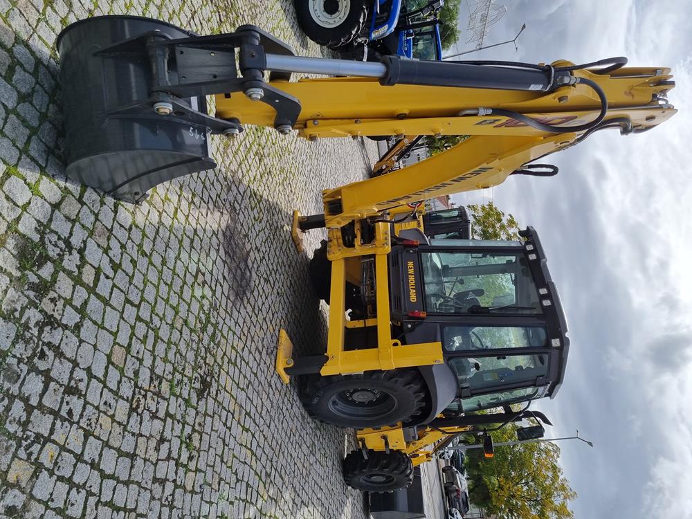 abolsamia - Retroescavadora NEW HOLLAND CONSTRUCTION B100D TC 4WD