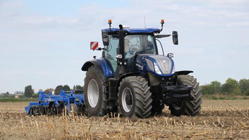 abolsamia - New Holland T7.300 Auto Command - A pisar os calcanhares ...